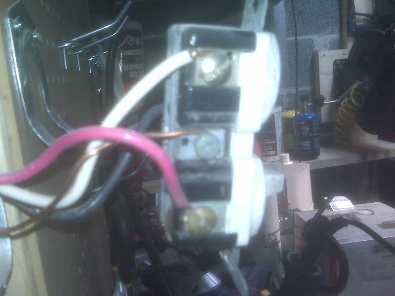 Need to replace light switch - DoItYourself.com Community Forums