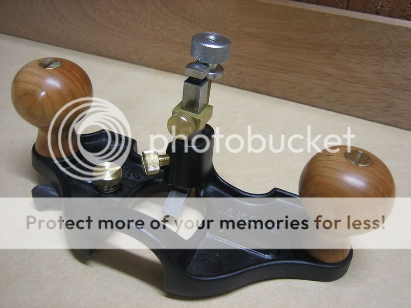 Some pictures of the (my) new Lie-Nielsen Large Router Plane | UK Workshop
